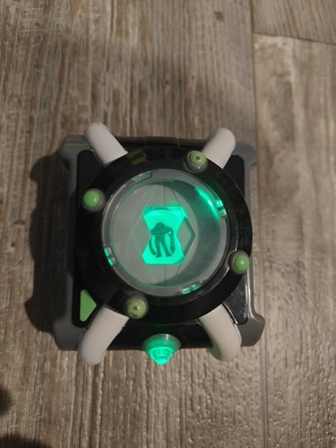 Ben 10 Ten Deluxe Omnitrix Interactive Electronic Watch Works! | eBay