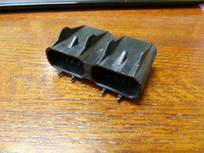 Delphi 12059426 Qty of 50 per Lot COVER Connector Metri-Pack | eBay