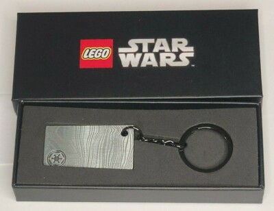 LEGO 5007403 The Mandalorian Beskar Keychain metal Store Exclusive | eBay