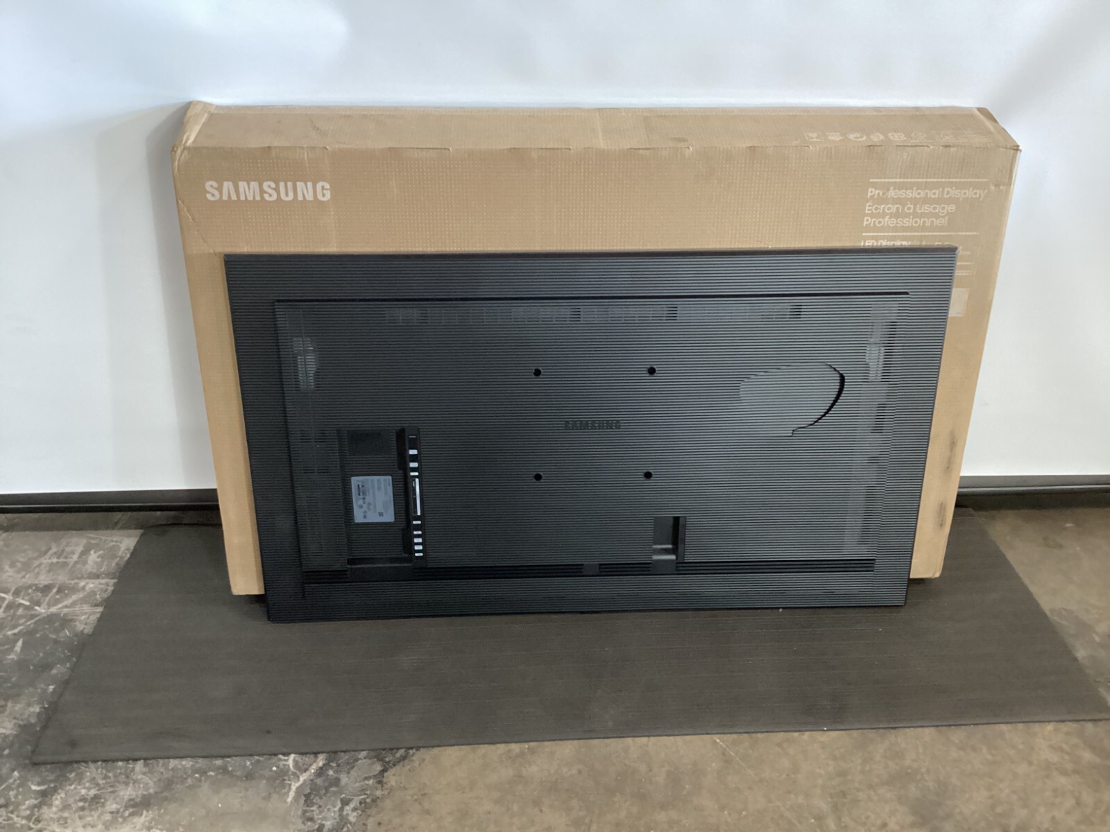 Samsung QM55B QMB Series 55" 4K UHD Digital Signage Display | eBay