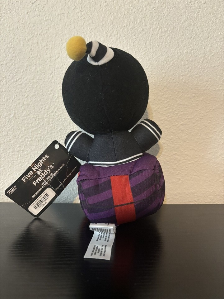 FUNKO HOT TOPIC EXCLUSIVE FIVE NIGHTS AT FREDDY'S SECURITY PUPPET PLUSH ...