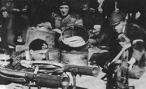 POLISH GUN ANTI-TANK PIAT WARSAW TANK KILLER SHELL WW2 NEW REFERENCE | eBay