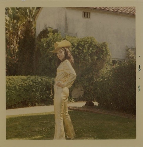 Maurine Dawson in stetson Original Vintage 1967 Snapshot 3.5 x 3.5 ...