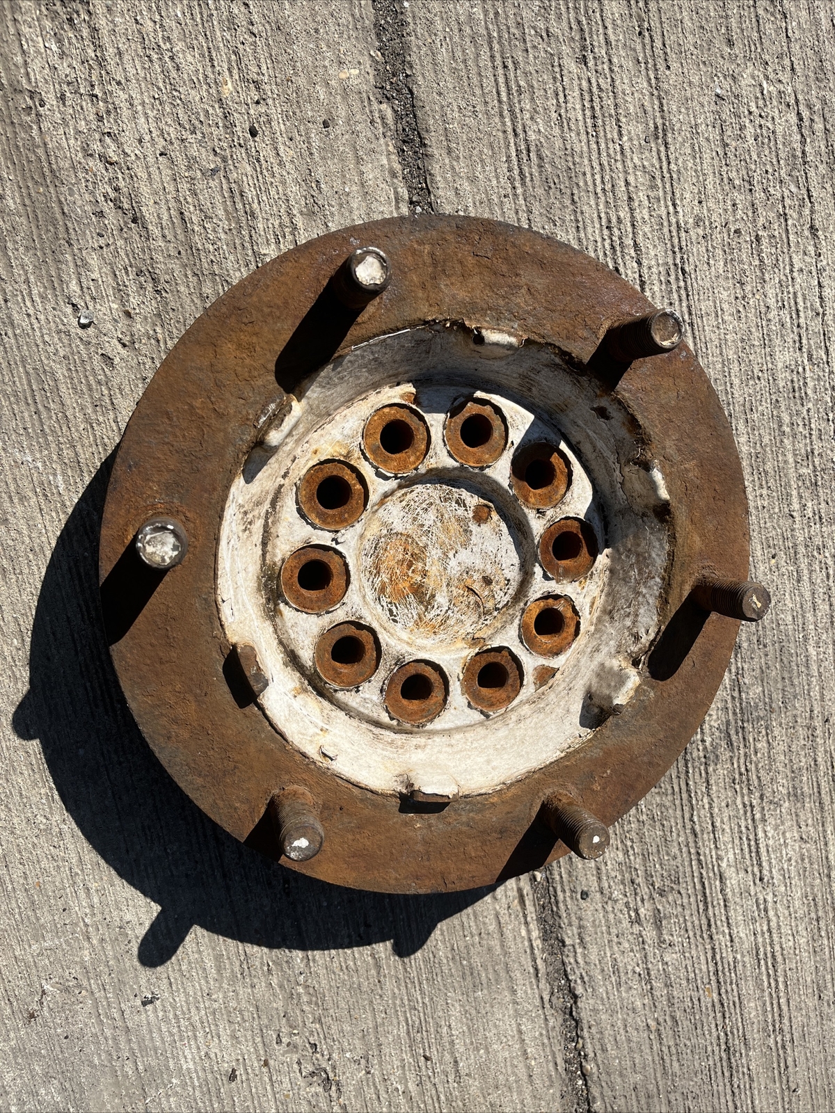 MERCEDES ATEGO FRONT HUB PLATES WITH WASHERS AND NUTS | eBay