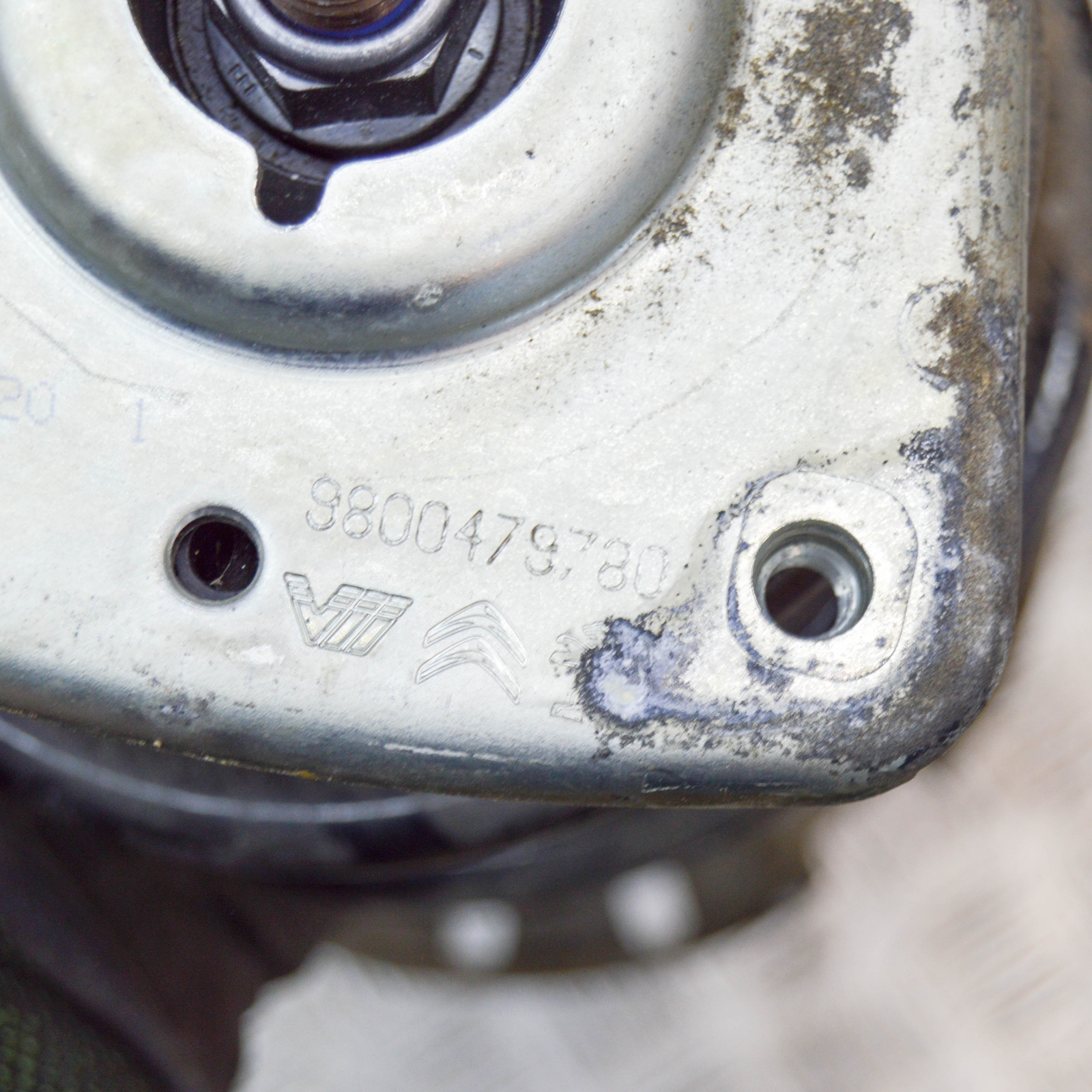 PEUGEOT 3008 MK2 P84 Front Left Shock Absorber 9800479780 1.2 Petrol ...
