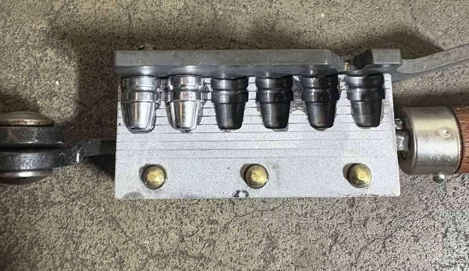 NEI 45 Caliber 204gn .451 Diameter 6 Cavity Cast Bullet Mold w/ handles ...