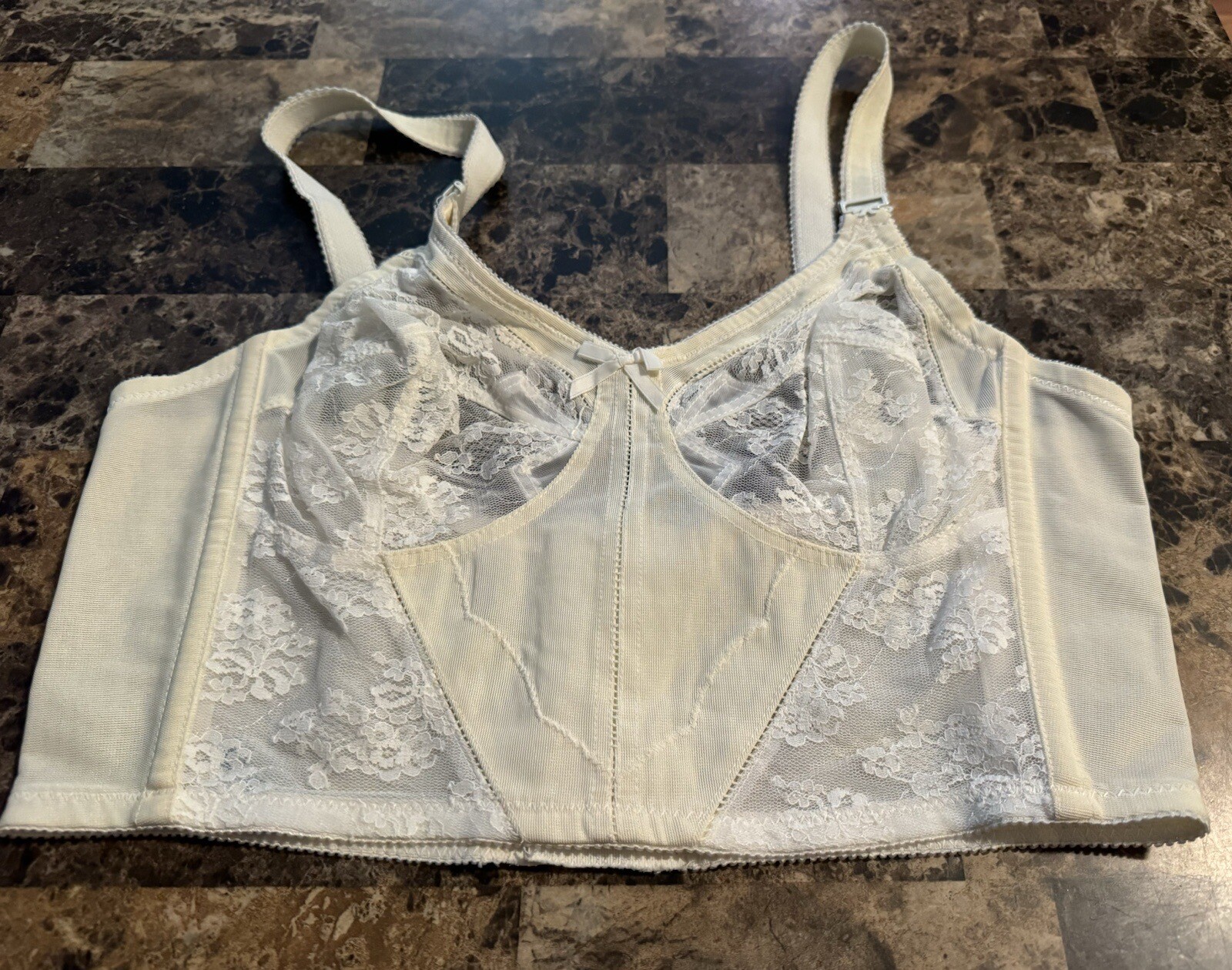 VINTAGE BALI LONGLINE BRA . 36 B. WHITE - Gem