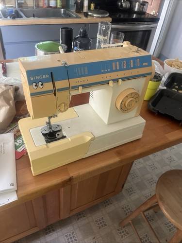 Singer Model 5705C Sewing Machine with Foot Pedal. | eBay