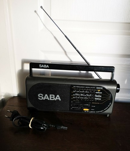 Vintage Poste De Radio Portable SABA RX 125 Fonctionnel AC / DC 4 Band ...