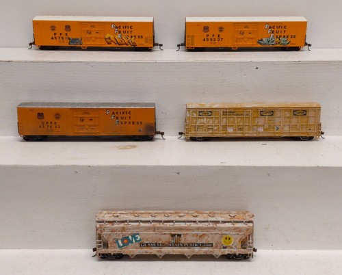Athearn & Other HO Scale Assorted Freight Cars: 153132, 20073, 457603 ...