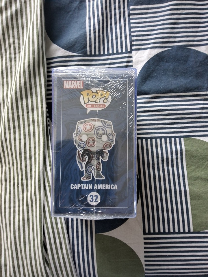 Funko Pop! Avengers: Captain America #32 Art Series Figure with ...