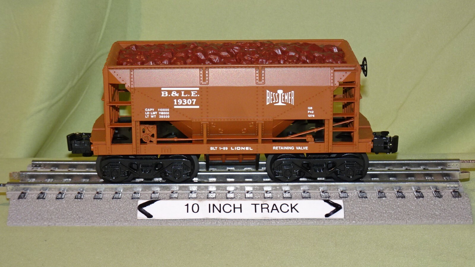Lionel 19307 Bessemer B&LE Brown Ore Car w/ Remv. Ore Load O/027 ga ...