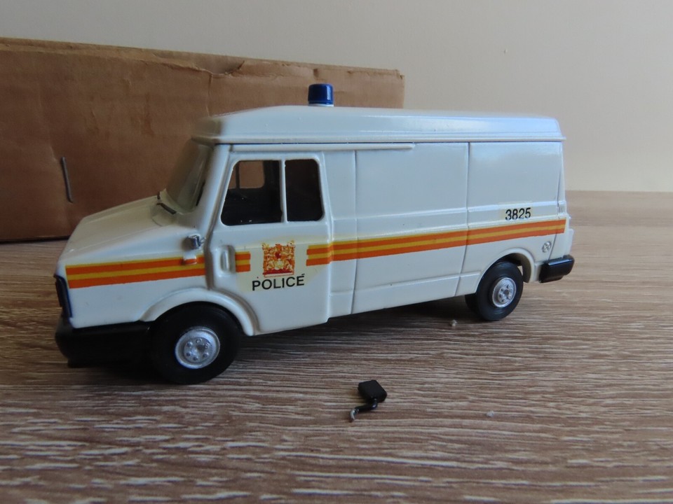 Roxley / Smith Sherpa Models Met Police Leyland DAF Van 1:48 Scale Diecast Model | eBay