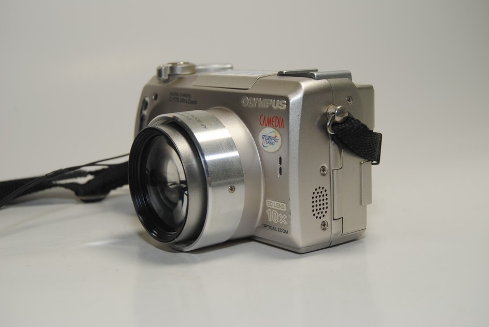Olympus Digital Camera CAMEDIA C-770 Ultra Zoom w/ olympus 16MB card ...