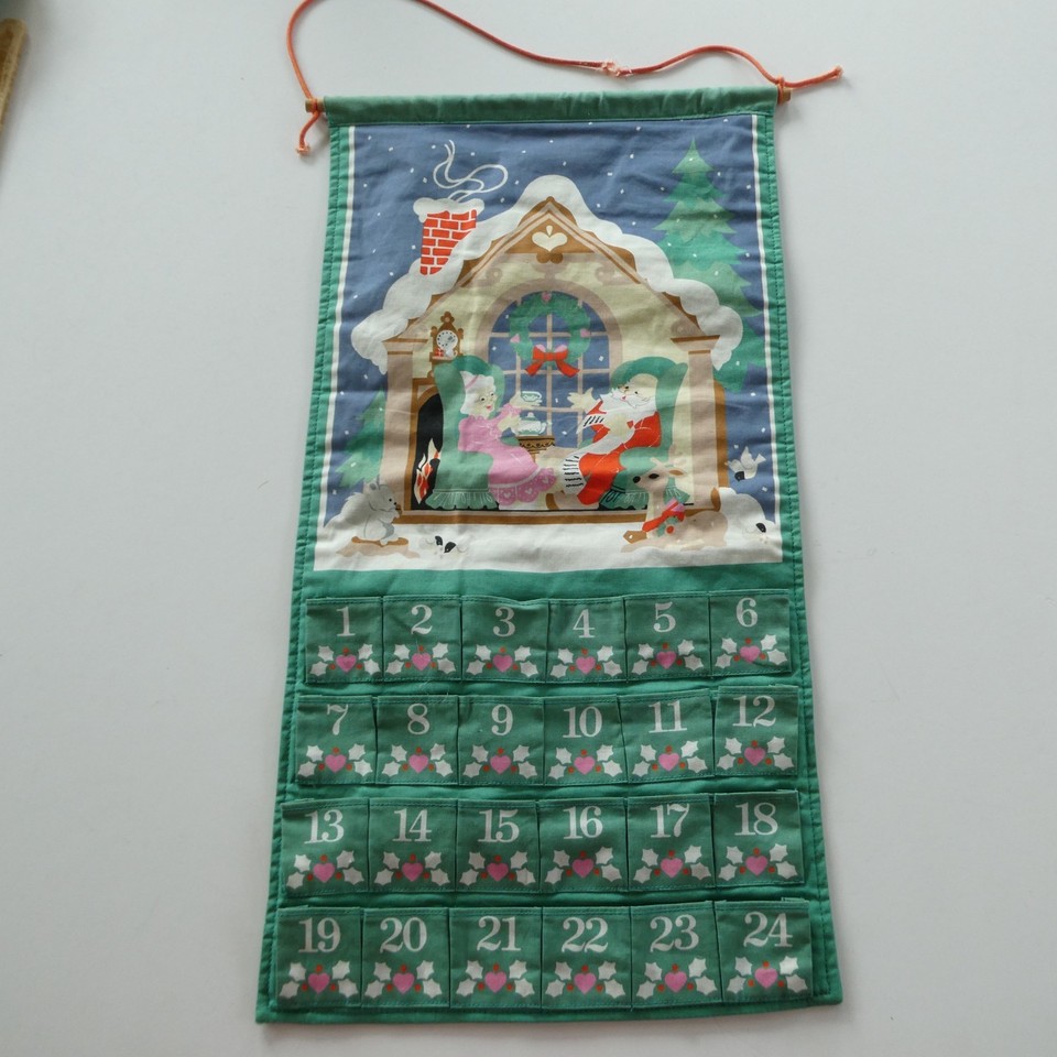 Avon Christmas Advent Countdown Calendar Santa & Mrs Claus No Mouse ...
