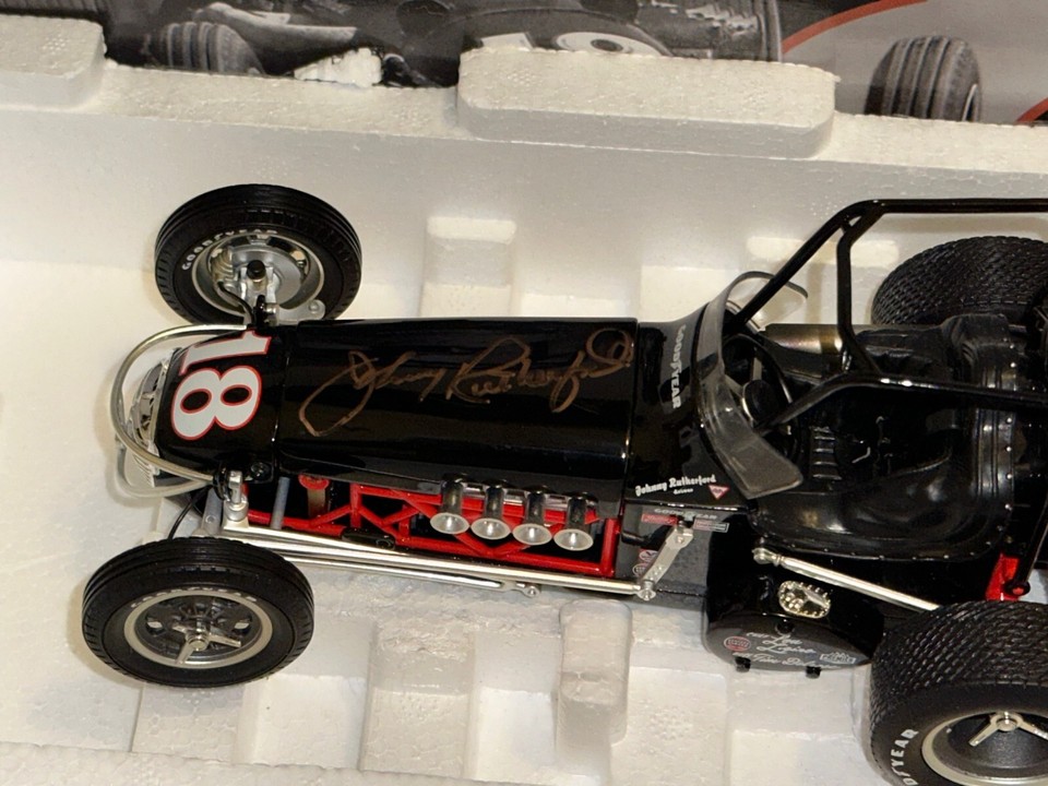JOHNNY RUTHERFORD HAND SIGNED, #18 USAC DIRT CHAMP RACING INDYCAR , 1/ ...
