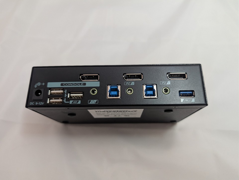 Level1Techs Display Port KVM Switch, Single Monitor, Two Computer, USB ...