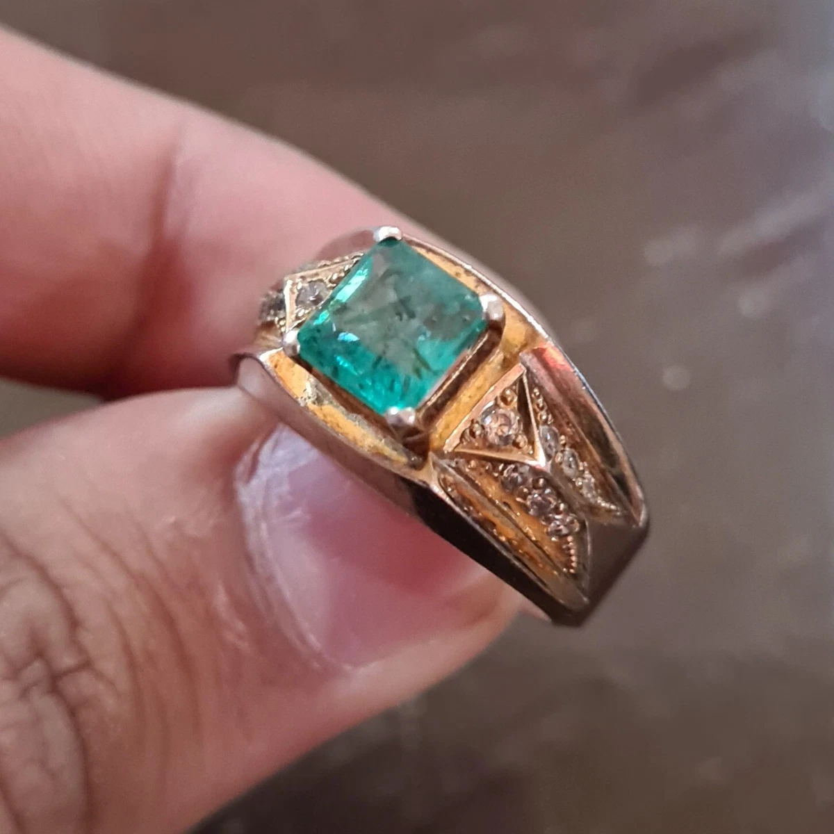 Emerald Stone Rings Gents