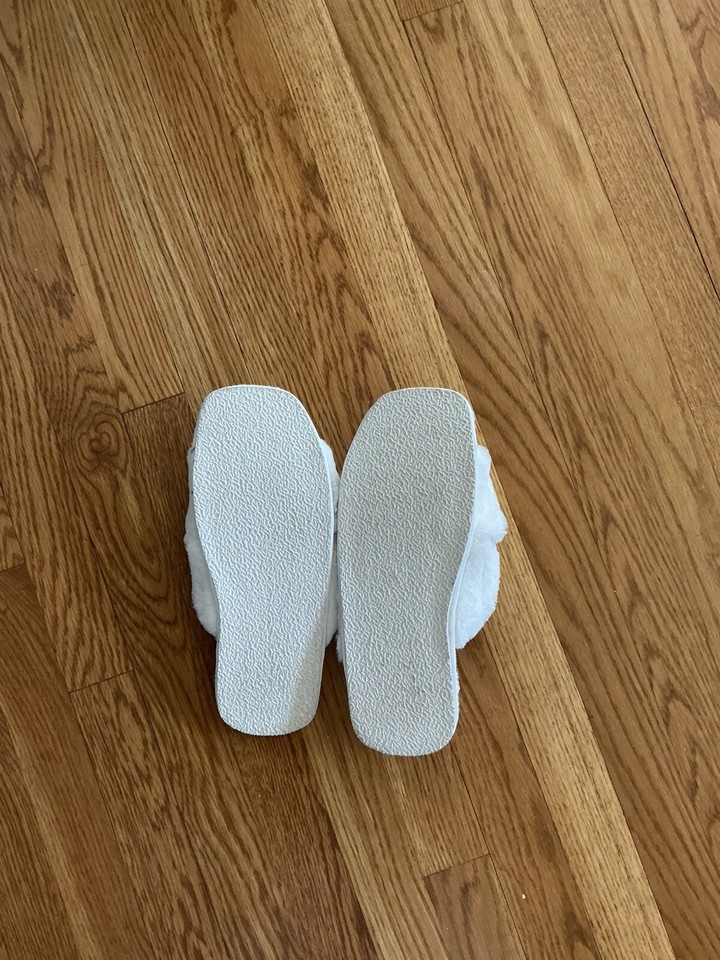 BP. White Faux Fur Criss-Cross Slippers; Size L EUC | eBay