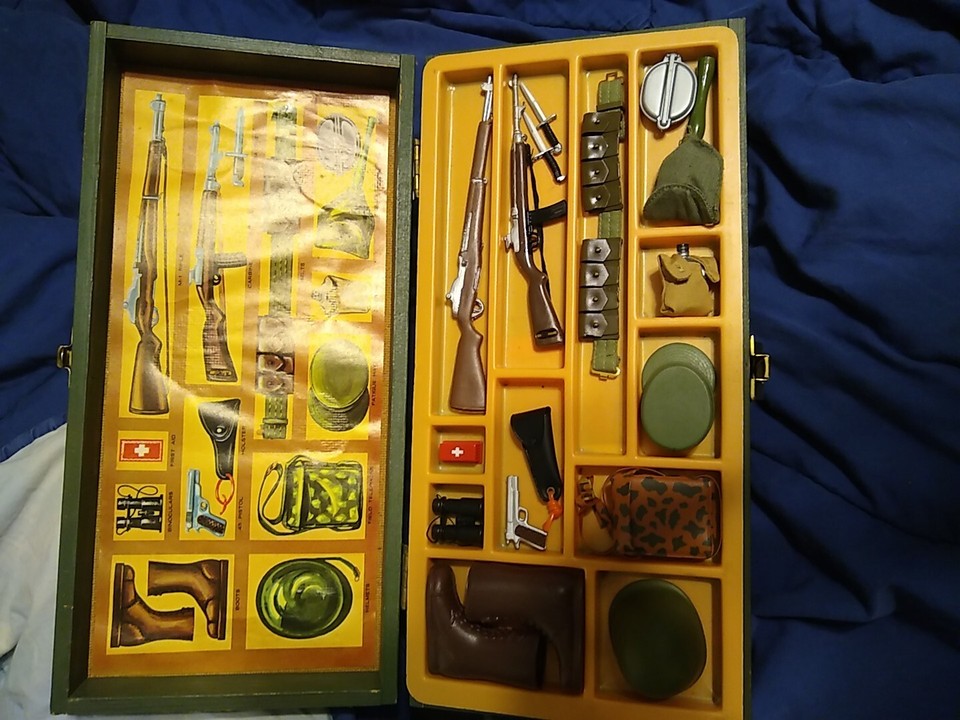 1964 GI JOE Foot Locker Complete Tray and Accessories LOT MAKE OFFER ...