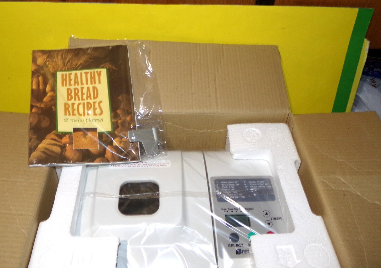 Breadman Tr-550b White Electric Automatic 2lb Bread Dough Machine Maker ...