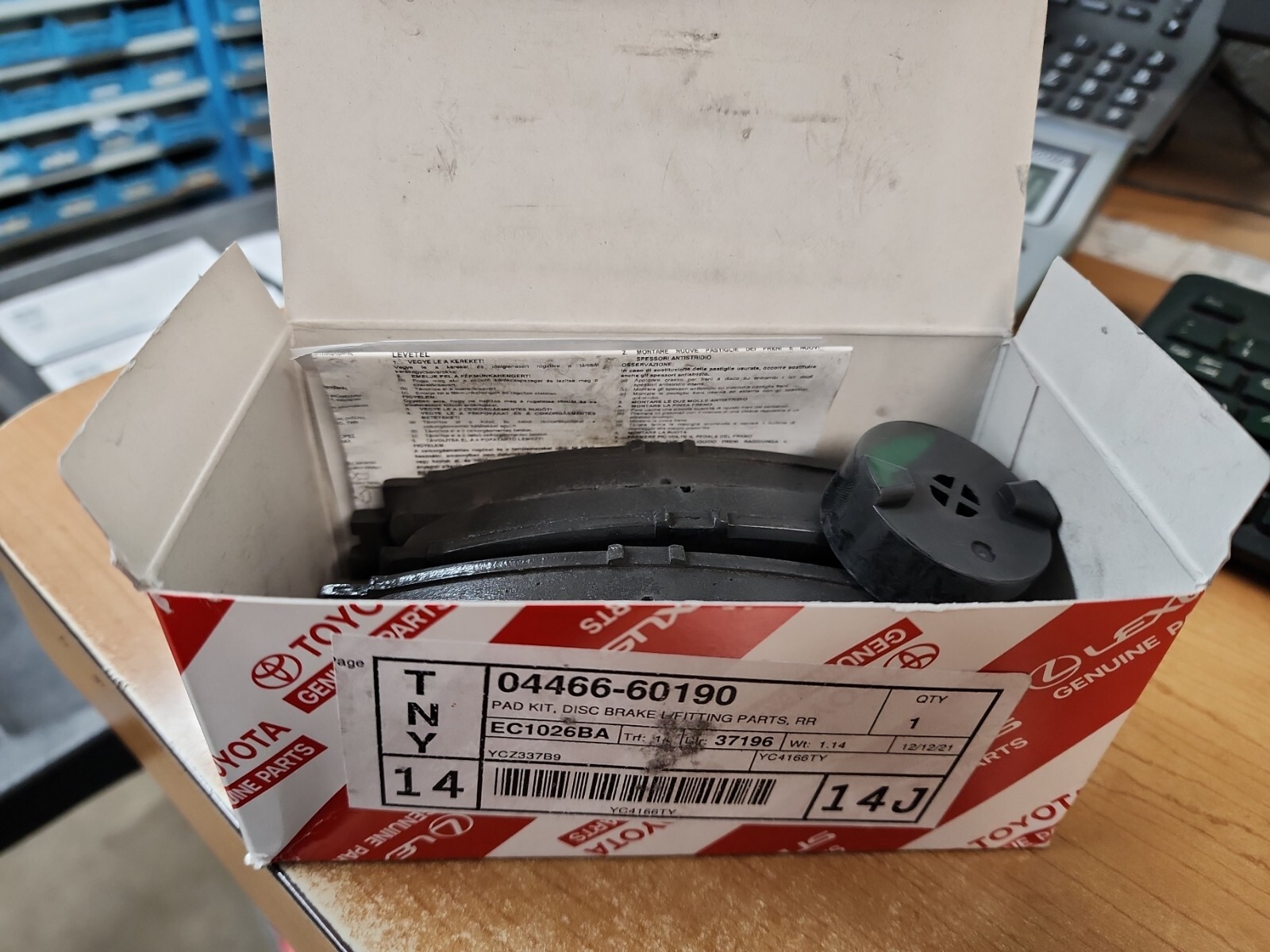 2022 2023 2024 Toyota Tundra Genuine Rear Brake Pad Set 04466-60191 | eBay