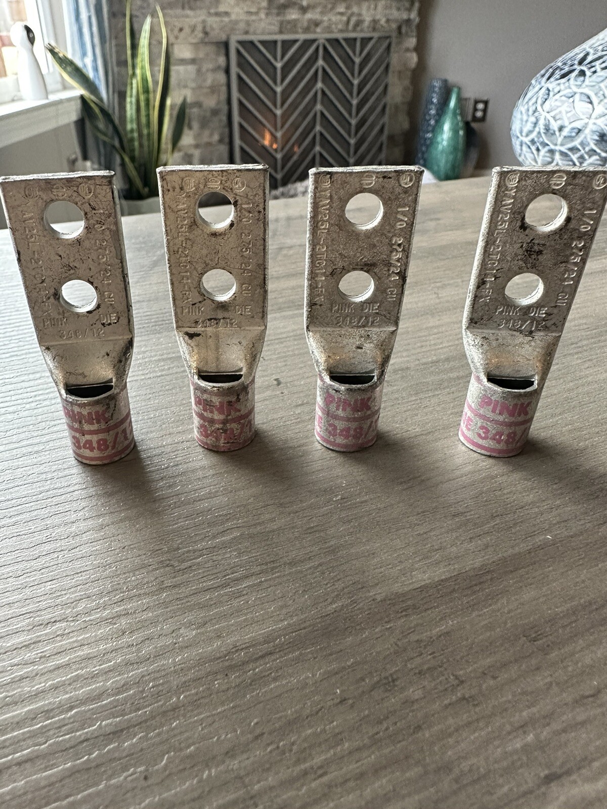 4 NEW BURNDY YAV25L2TC14FX 1/0 2 HOLE COPPER COMPRESSION LUG W/ WINDOW ...