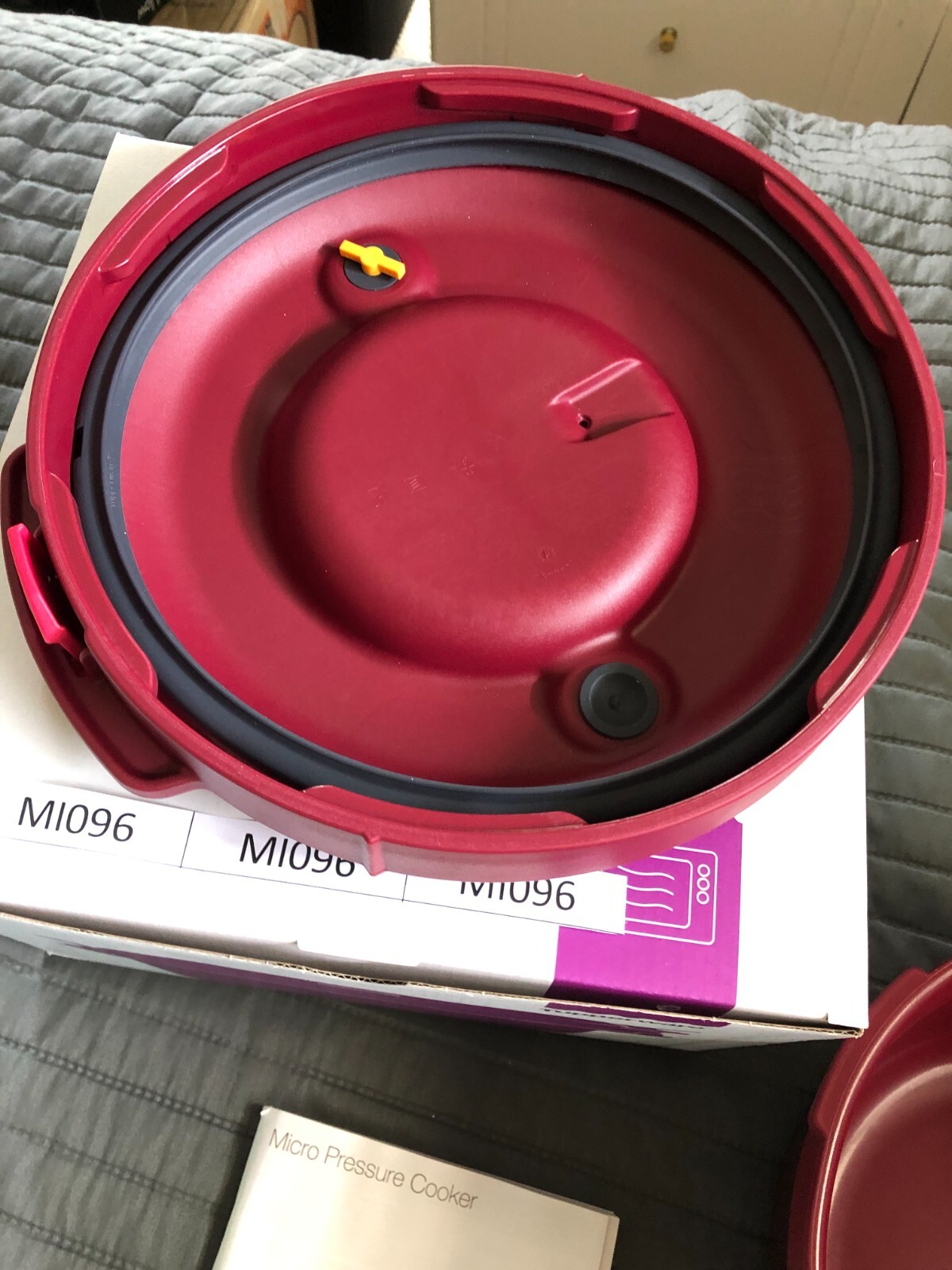 Tupperware Microwave 3L Micro Pressure Cooker New in a Box Free Postage ...
