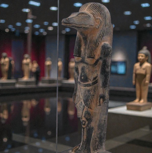 A RARE EGYPTIAN ANTIQUITIES OF AUTHENTIC PHARAONIC STATUE EGYPTIAN ...
