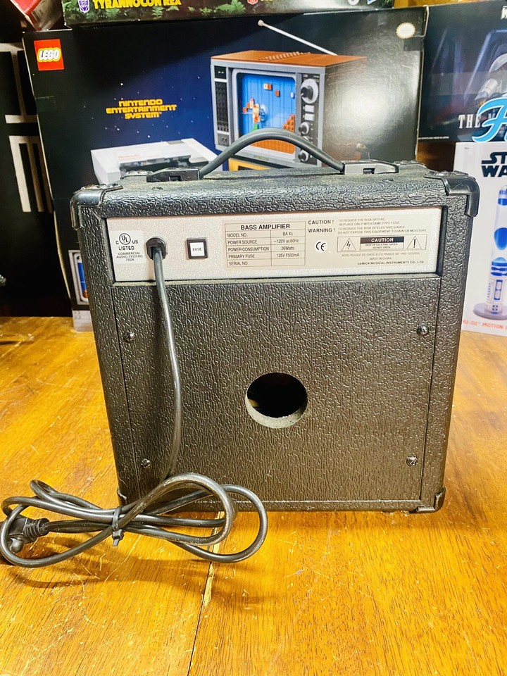 Silvertone Bass Guitar Amplifier BA-XS Amp 26W Samick Musical WORKS ...
