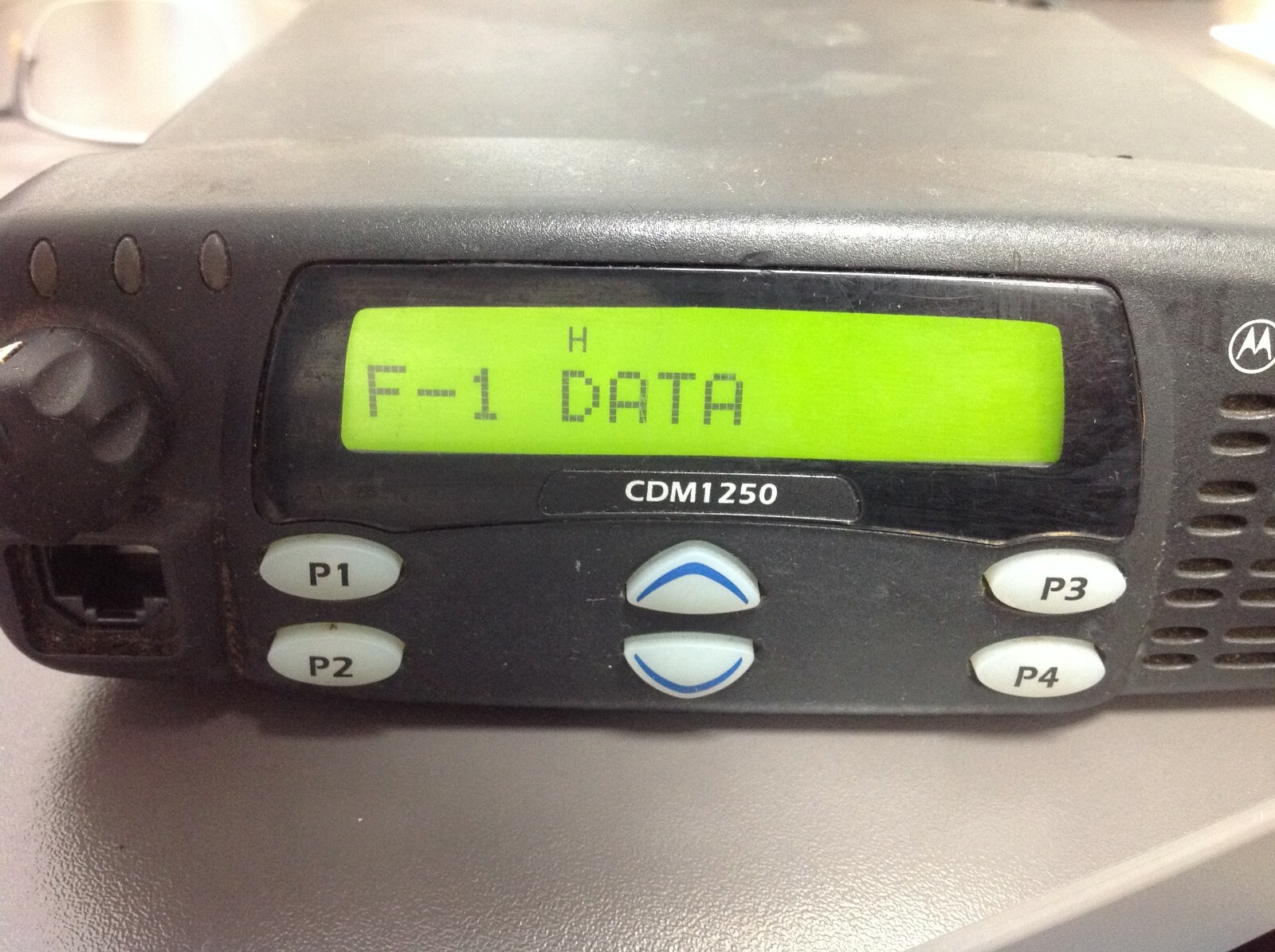 Motorola CDM1250 Mobile Radio AAM25KKD9AA2AN, Mount FREE PROGRAMMING | eBay