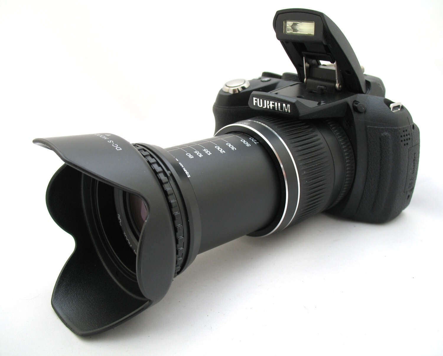Fuji FinePix D-SLR style HS10 Bridge Camera 24-720mm 30x Zoom Lens +4GB ...