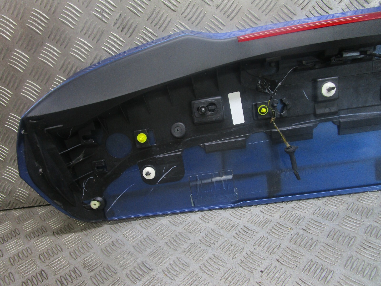 2016 VOLVO V40 T2 2.0 DIESEL REAR WING TAILGATE BOOT LID SPOILER ...