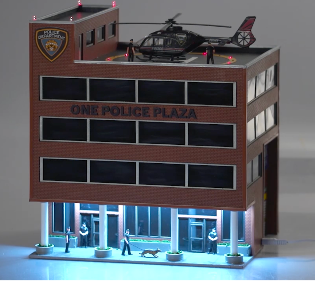 O Scale Police Station Building Prelit LED Lights & Animated Police ...