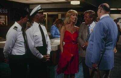 Fred Grandy Gavin Macleod Elaine Joyce On The Love Boat 1982 Tv Old ...