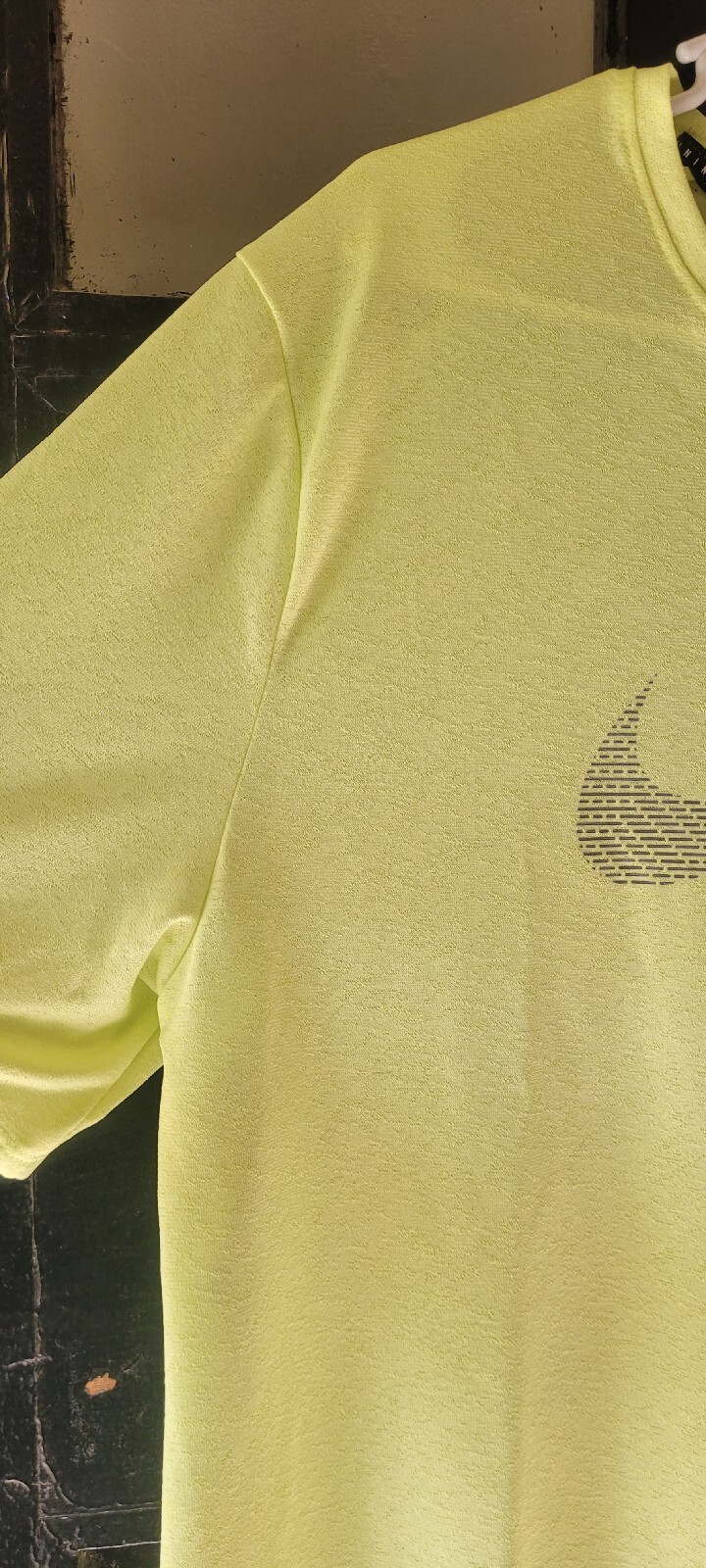 NWT Nike Running Division Miler Yellow Logo T-Shirt Mens Size M DR8766 ...