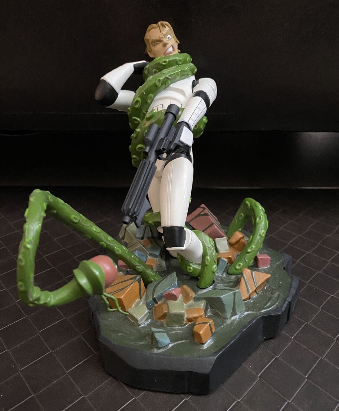 Luke skywalker Trash Compactor Scene Gentle Giant Animated Maquette | eBay