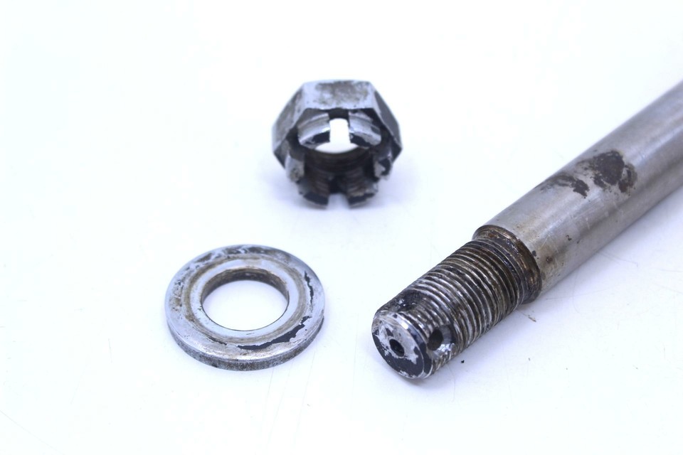 78-81 YAMAHA XS1100 OEM REAR AXLE BACK WHEEL RIM PIVOT BOLT AXEL R6 ...