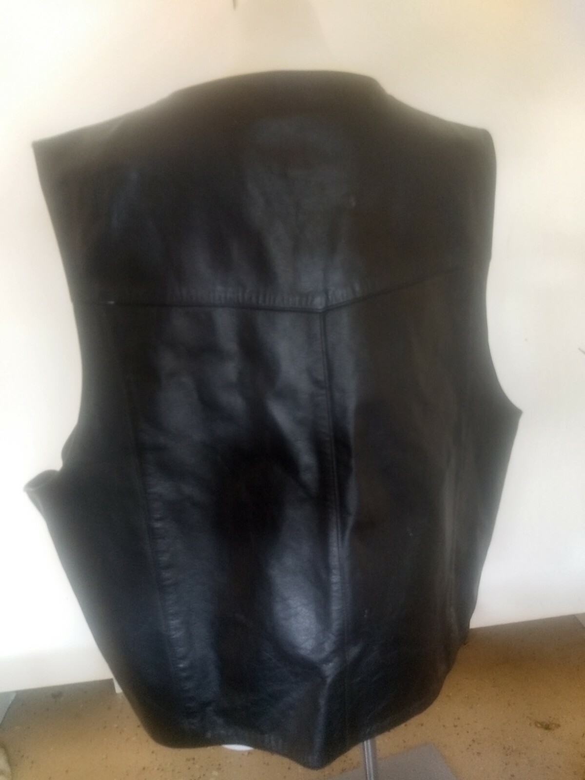 FMC Leather Mens Motorcycle Cut Vest Size 60 3XL - 2 Front Pockets 3 ...