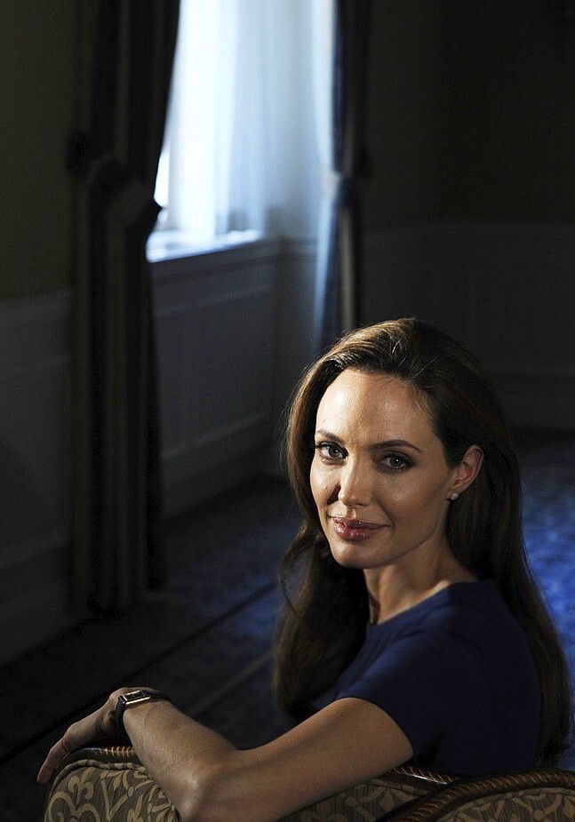 PHOTO 10 X15 CM 4X6 INCH ANGELIAN JOLIE (292) | eBay