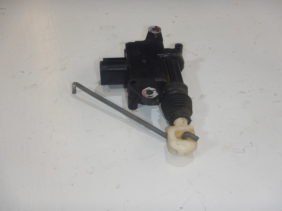 Jeep Cherokee XJ 97-01 OEM Rear Hatch Lift Gate Lock Actuator ...