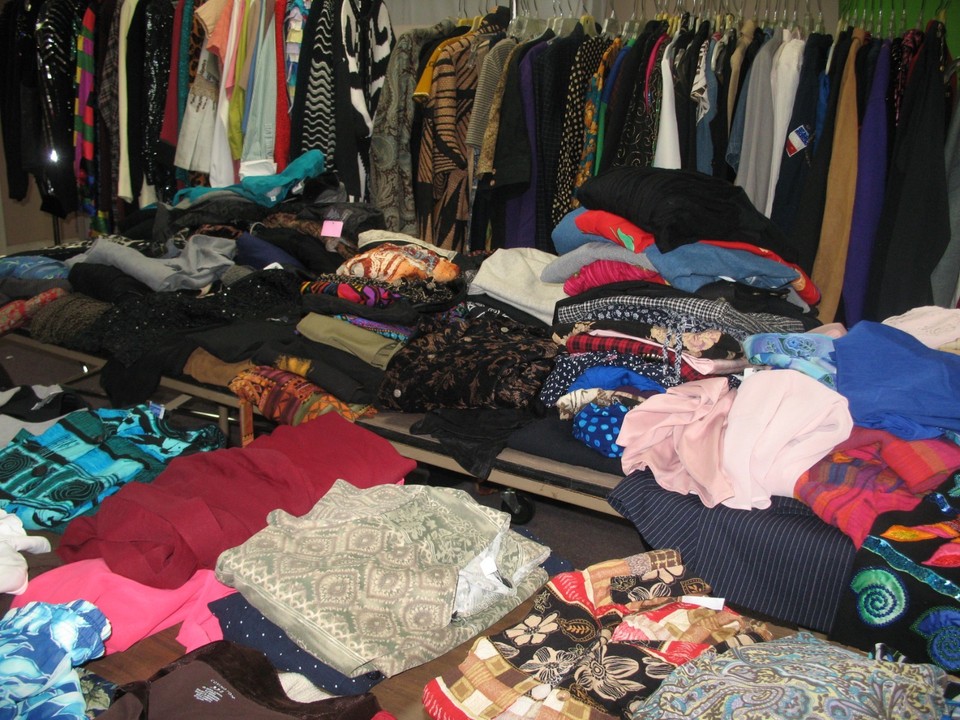 Wholesale Box of 35 items/20 pounds of Unique Vintage Women's Clothing ...