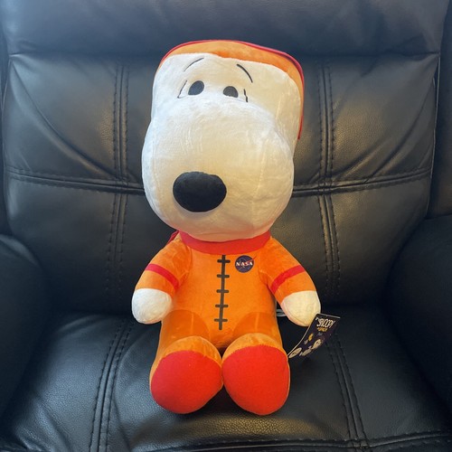 2022 Snoopy In Space Plush Astronaut NASA Peanuts Macy’s Thanksgiving Parade | eBay