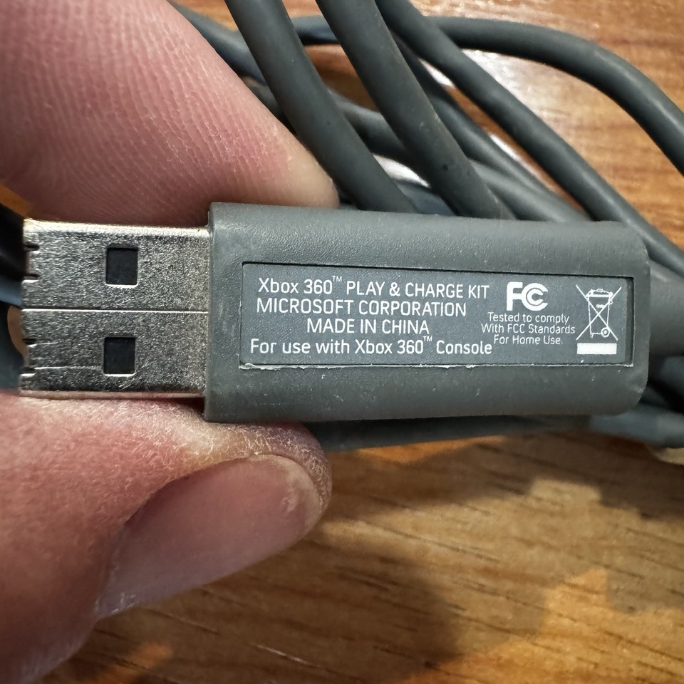 Microsoft Xbox 360 Play and Charge Cable OEM White & Gray No Battery ...