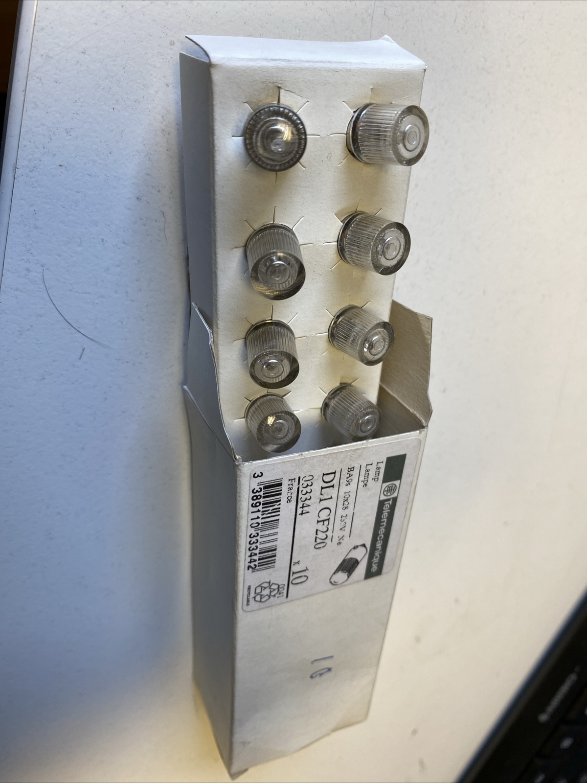 Schneider Electric Indicator Lamp BA9S 220V DL1CF220 Schneider Bulb DL1 ...