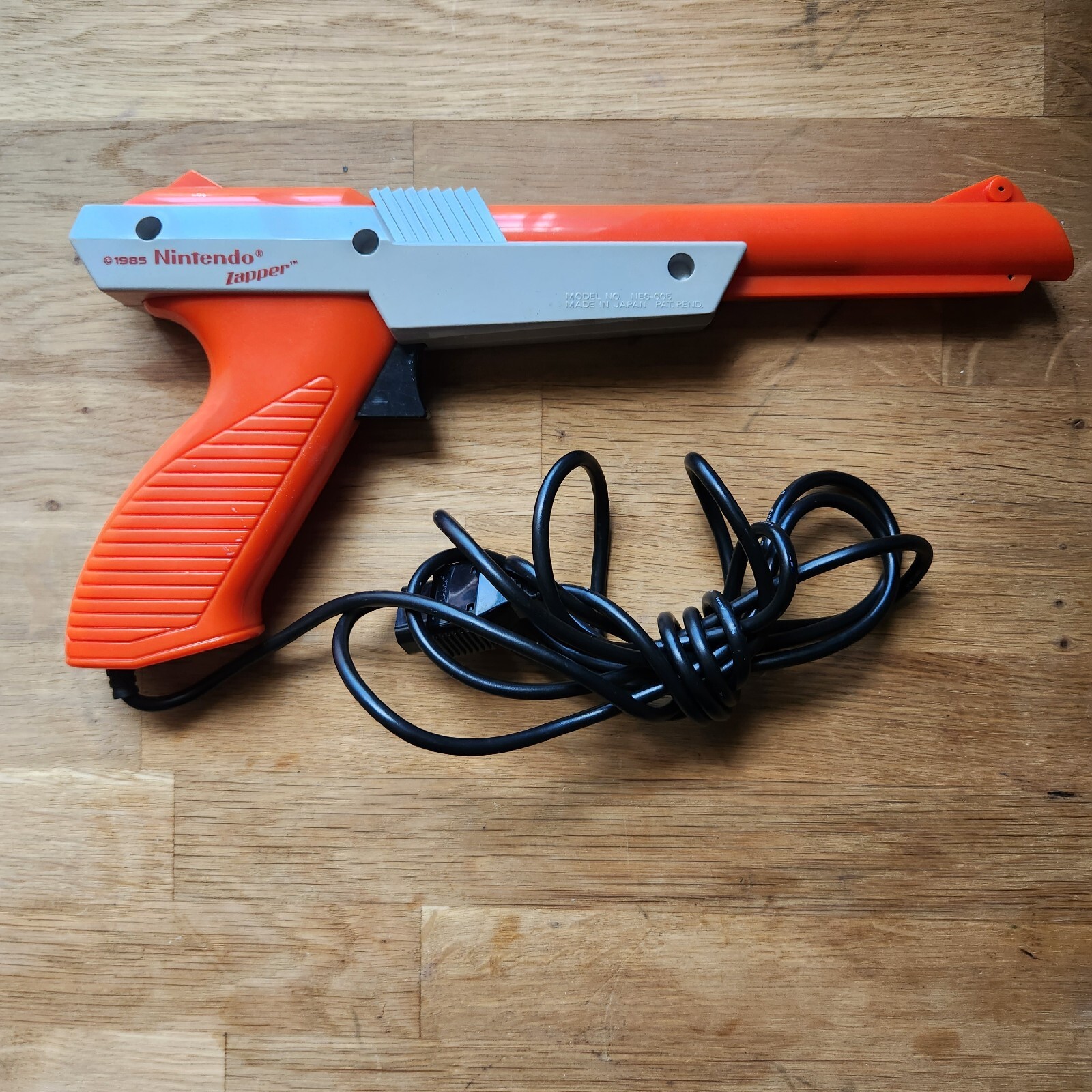 Orange Nintendo NES Zapper Lightgun Authentic NES-005 OEM | eBay