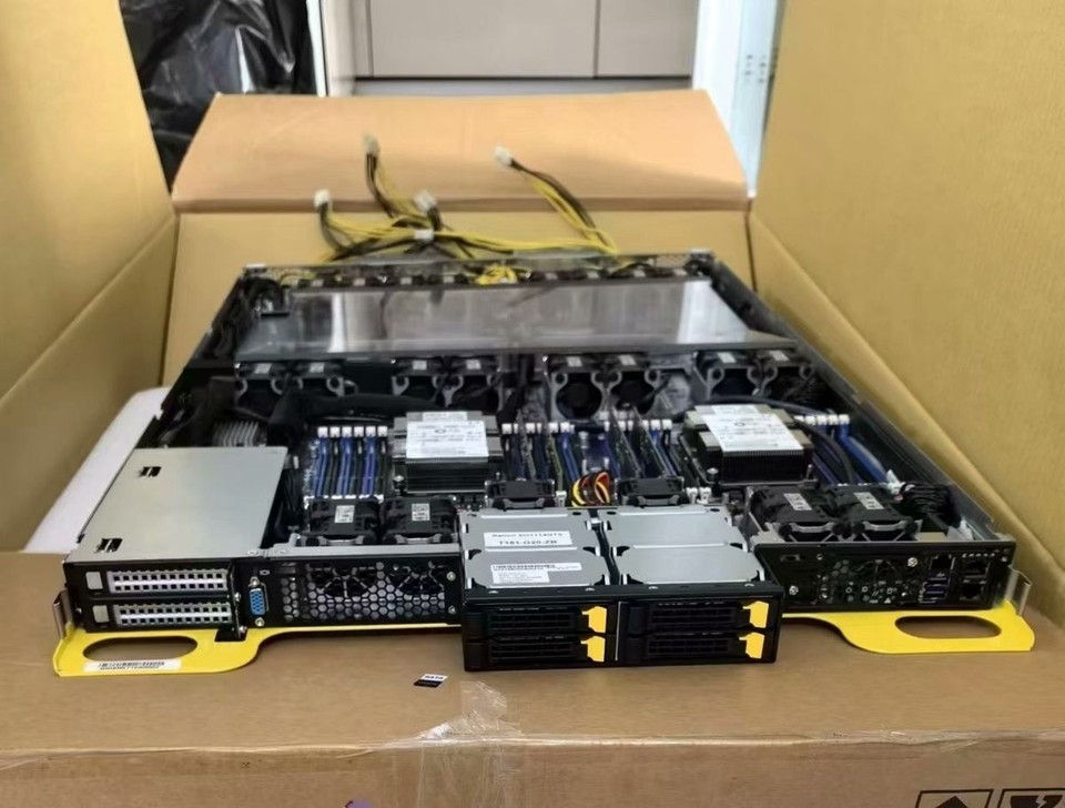 Customizable GIGABYTE OCP Server T181-G20 4x 2.5" + 4 x Tesla P100 16GB ...