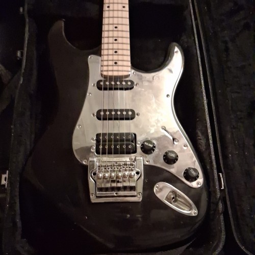 Dean Z Autograph Strat Style Guitar. ESP made tiltable neck. FR Style ...