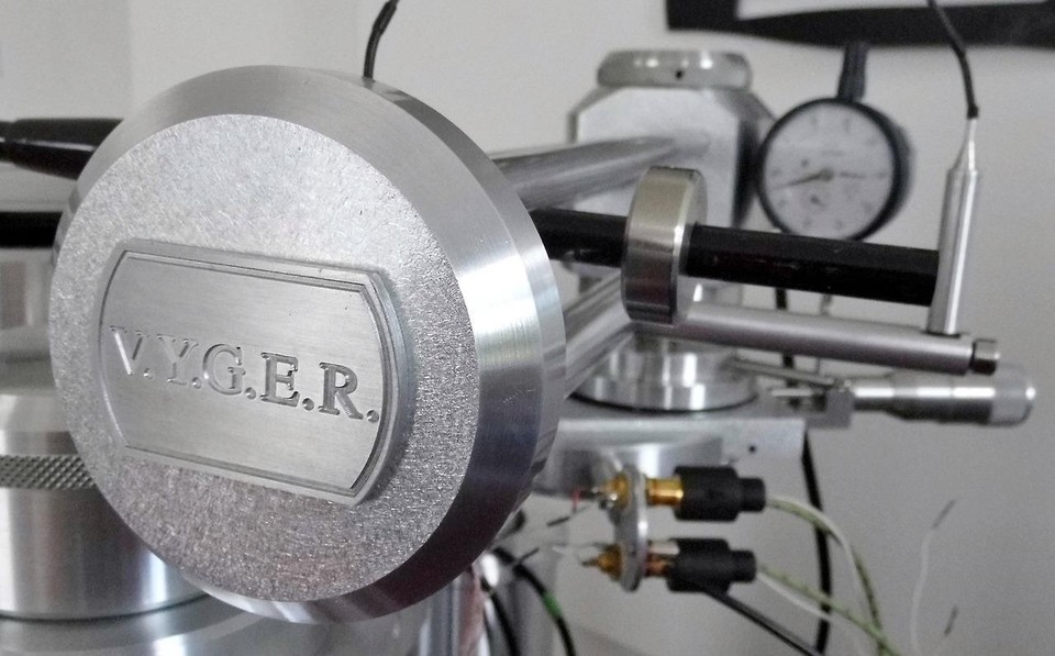 Vyger Indian Signature IV turntable with arm | eBay