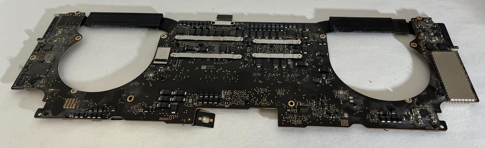 MacBook Pro 15 A1707 2017 Logic Board 2.8Ghz 16GB 512GB Radeon Pro 555 ...